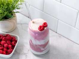 Raspberry Hibiscus Coconut Cloud Smoothie | Pique Blog